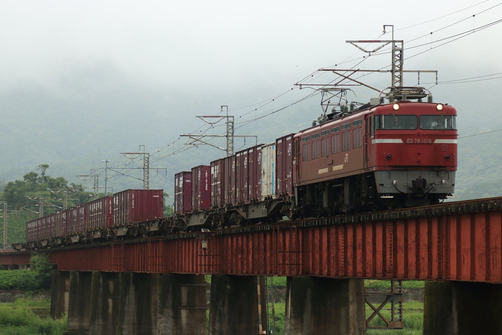 日豊貨物 ED76×2: 房総地区113系を追って